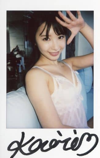 Official photo (female) / Gravure idol Kairi / with handwritten signature / Fresh Cheki | Goods ...