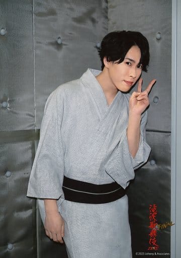 Official photo (Johnnys) / idol / Snow Man Snow Man / Ryota Miyadate / Kneecap / "Takizawa ...