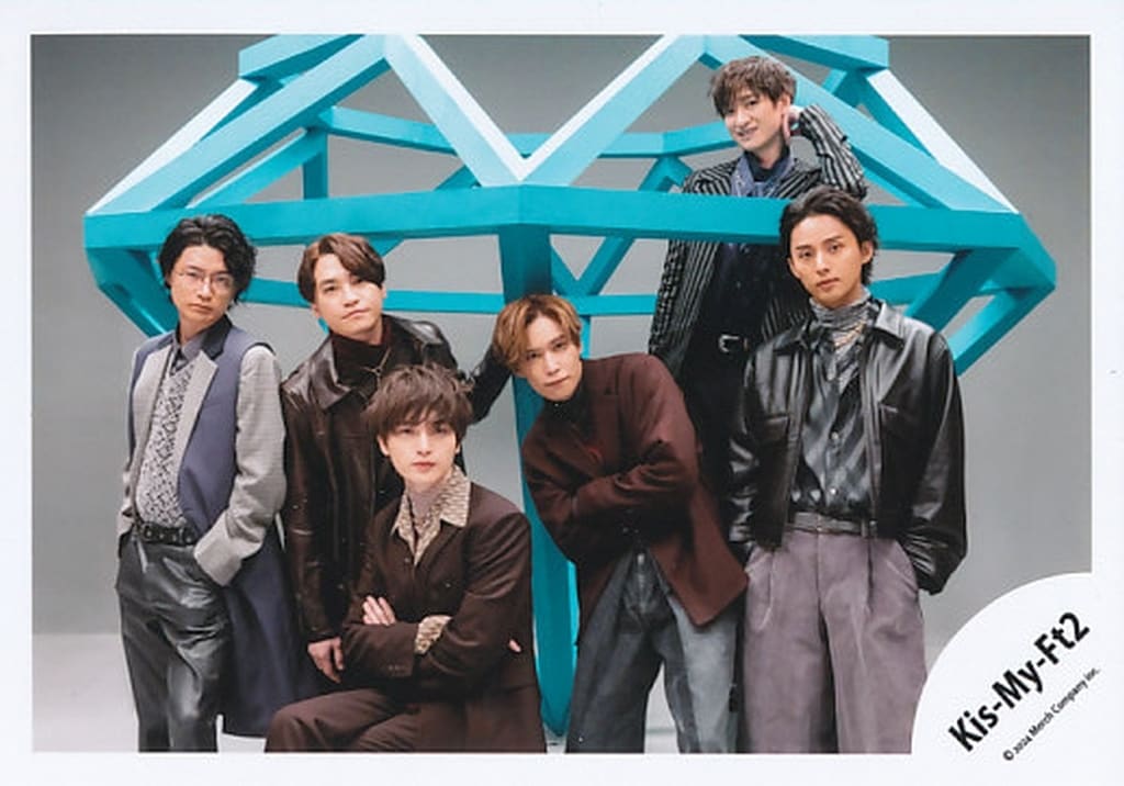 Kis-My-Ft2 / Gather (6 persons) / Horizontal ・ Above the knees / Single ...