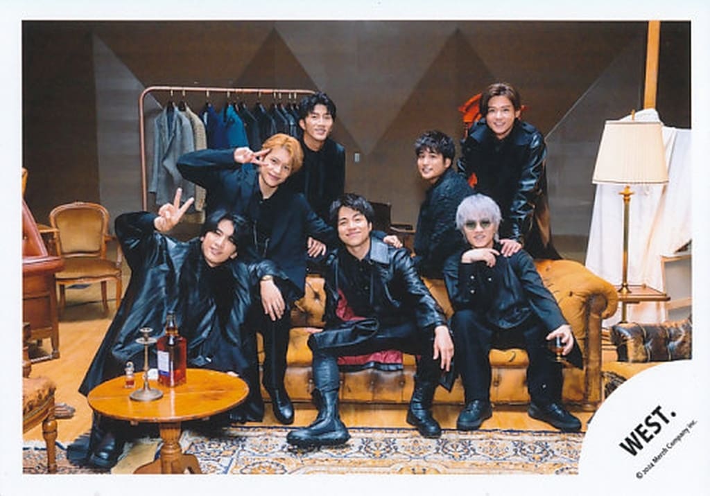 生写真(STARTO)/アイドル/WEST. WEST./集合(7人)/横型・全身/アルバム「AWARD」MV＆ジャケ写オフショット/公式生 ...