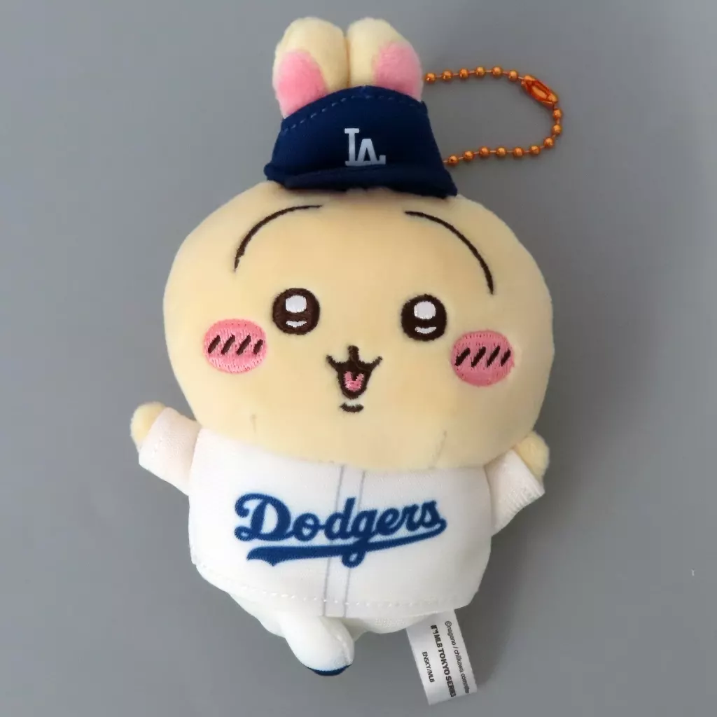 Key holder Rabbit (Dodger) mascot "A little cute little guy ×MLB TOKYO ...