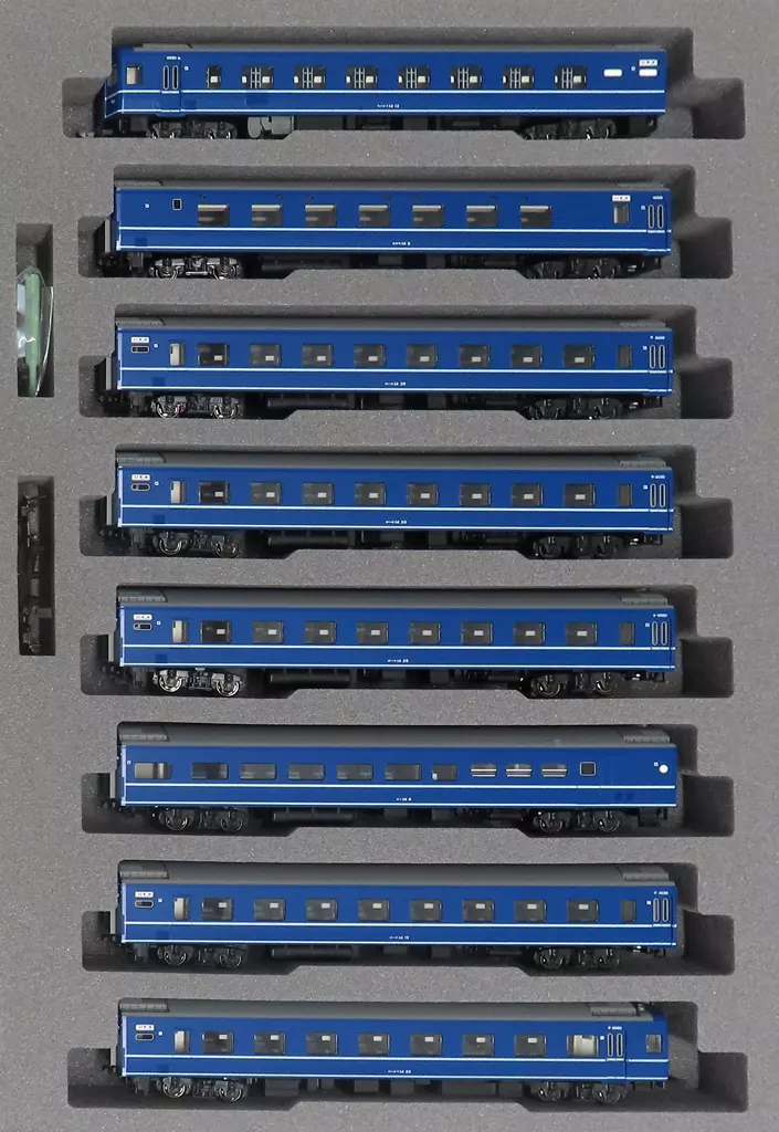 Railway model [Box missing] 1/150 14 Series limited express sleeping car Sakura-Nagasaki 8 car ...