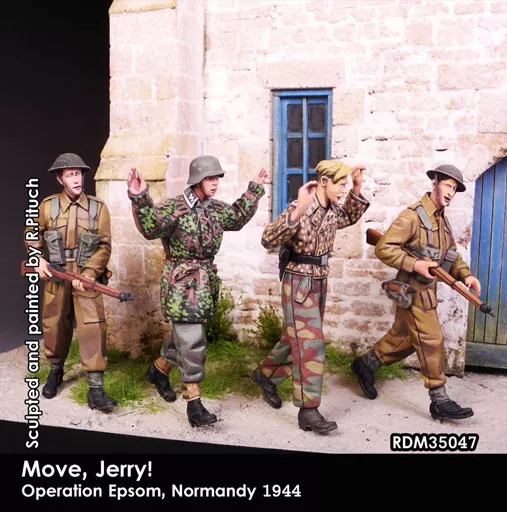 Plastic model 1/35 WWII Walk, Jerry! British soldier bringing in ...
