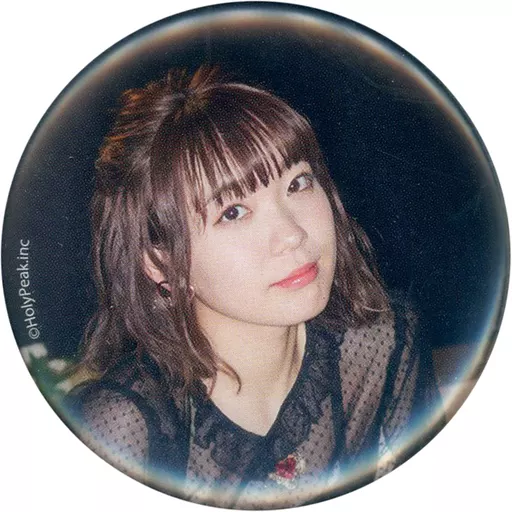 Shuta Saitō (black costume / background : black) trading metal badge ...