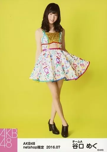 Official photo (AKB48, SKE48) / idol / AKB48 Megu Taniguchi / Whole body / Right foot front ...