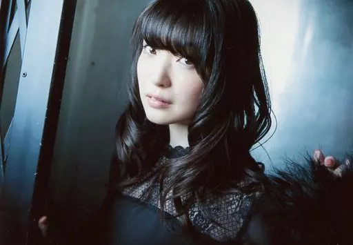 Official photo (female) / voice actor Reina Ueda / 「 Voice Actress ...