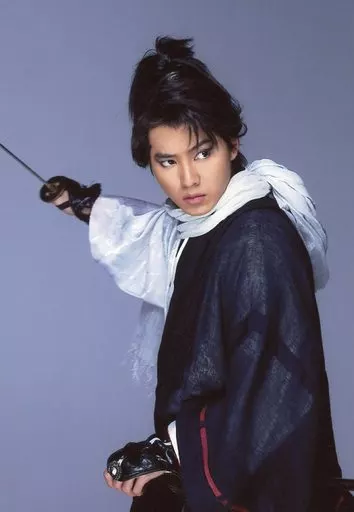 Official photo (male) / actor Yamazaki Kento (Inuzuka Shino) / upper ...