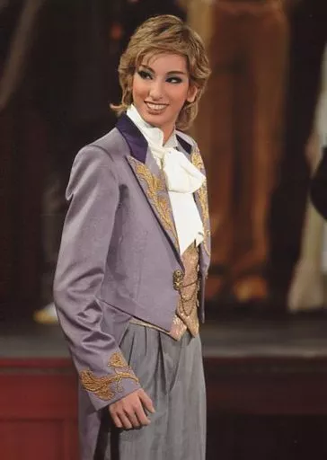 Official photo (Female) / Takarazuka Revue (Flower Arrangement ...