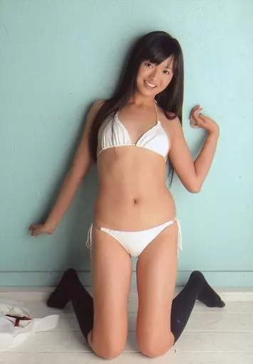 Official photo (female) / Gravure idol Mayumi Yamanaka / Whole Body / Swimsuit White / High ...