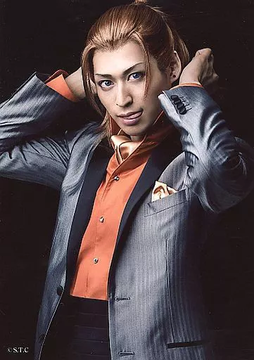 Official photo (male) / actor Manabu Takamoto (REN) / Upper Body ...