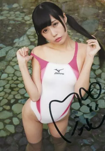 Official photo (female) / Gravure idol ☆ Miyu Inamori / with handwritten signature / Knee-Up ...