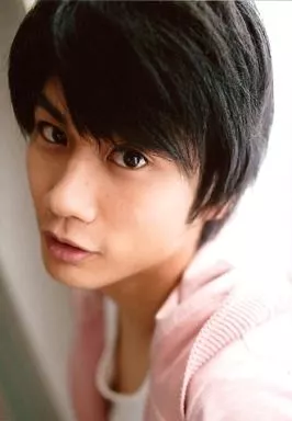 Official photo (male) / actor Yoshima Baba / Face Up / Costume Pink ...