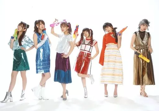 IRis / Gathering (6 persons) / Horizontal type / Whole body / Costume ...