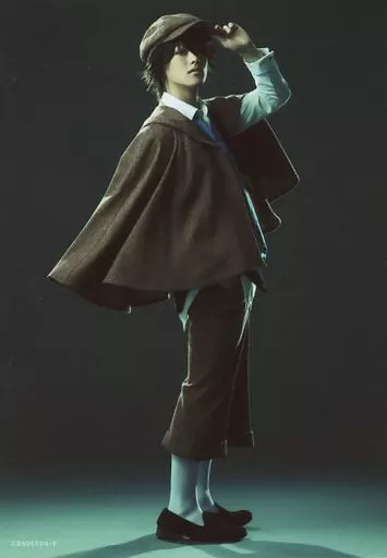 Official photo (male) / actor Ryoki Nagae (Edogawa Ranpo) / Whole body ...