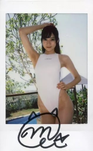 Official photo (female) / Gravure idol Mei Tanaka / Above Knee / Costume Swimwear / White ...