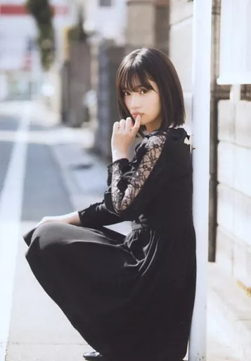 Official photo (AKB48, SKE48) / idol / AKB48 Moeka Yahagi / Whole body ...