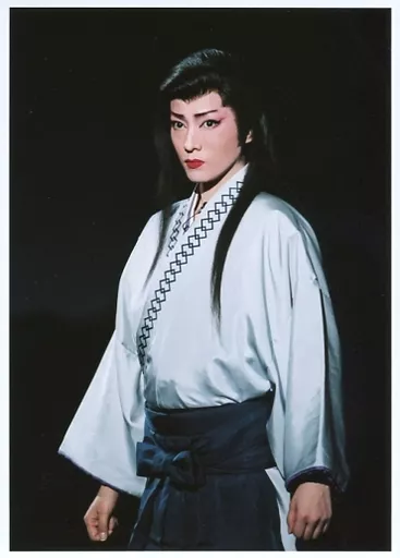 Official photo (female) / Takarazuka Revue (star group) / actress Takarazuka Revue (Star Group ...