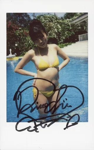 Official photo (female) / Gravure idol ☆ Rino Ichikawa / with handwritten signature / Above-the ...