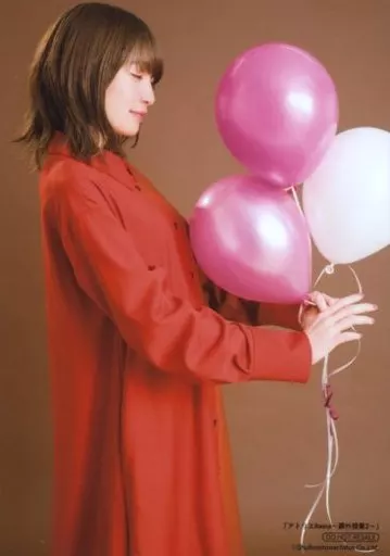 Official photo (female) / voice actor Rena Ueda / Kneecap / "Atelier ...