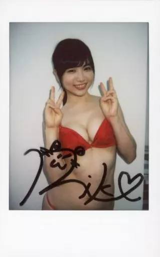 Official photo (female) / Gravure idol ☆ Riko Suzuhara / with handwritten signature / Fresh ...