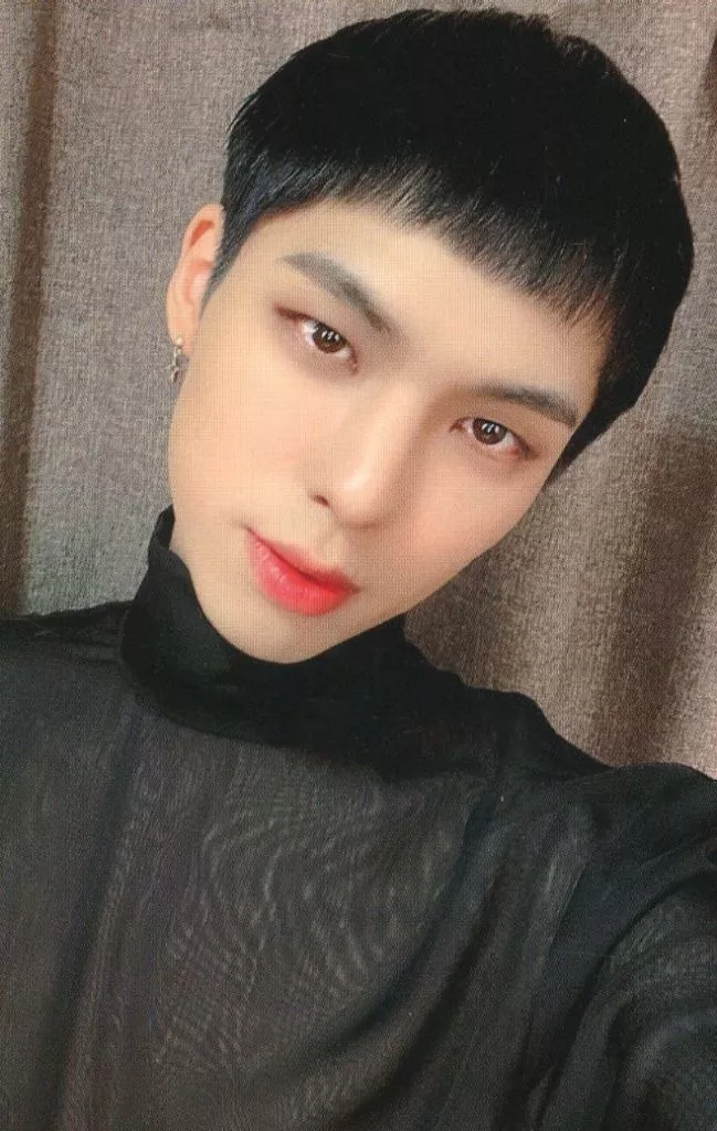 Collection card (male) / CDs "Hello Chapter 3 : Hello Strange Time" HMV ...