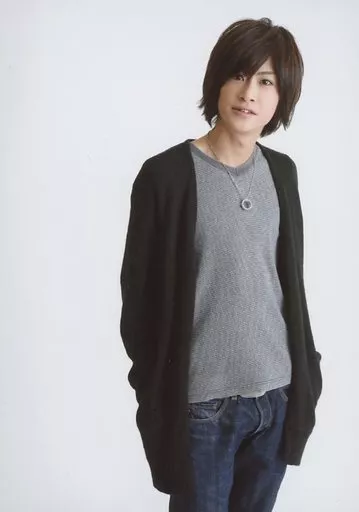 Official photo (male) / actor Tomoru Akazawa (INUZAKA no Keno) / stage ...
