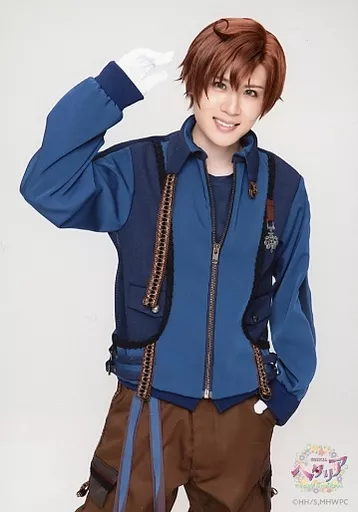 Official photo (male) / actor Yuta Higuchi (Romano) / Knee-Up / Tomo ...