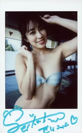 Official photo (female) / Gravure idol ☆ Seiko Kirishima / with handwritten signature / DVD ...