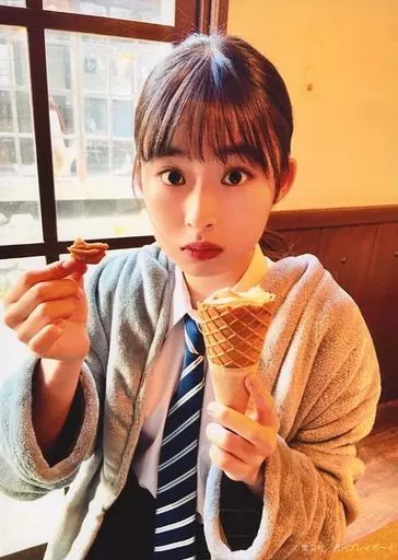 Official photo (female) / actress Ayaka Imoto / 2L size / Photo ...