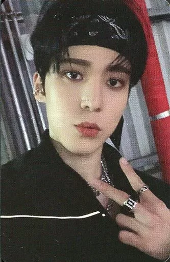 Collection Card (Male) / CD "THE WORLD EP. 1 : MOVEMENT" Tower Records ...