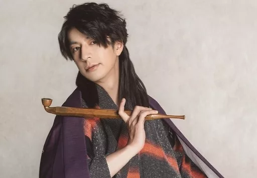 Official photo (male) / actor Hiroya Matsumoto (Yoshisuke) / horizontal ...