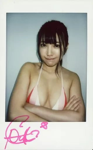 Official photo (female) / Gravure idol ☆ Natsuki Saki / with handwritten signature / DVD "Saki ...
