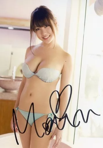 Official photo (female) / Gravure idol ☆ Mai Nishida / with handwritten signature / DVD "Mai ...