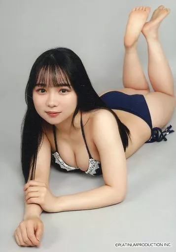 Official photo (female) / Gravure idol Shiori Ikemoto / E-9 / Whole body / "DMM Scratch ...