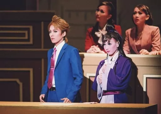 Official photo (female) / Takarazuka Revue (Sora-gumi) / actress ...