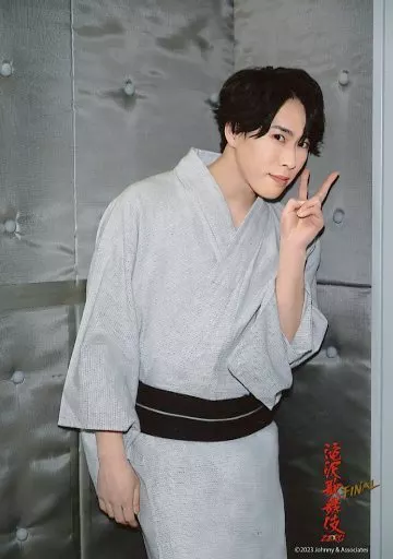 Official photo (Johnnys) / idol / Snow Man Snow Man / Ryota Miyadate / Kneecap / "Takizawa ...