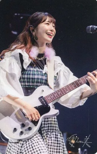コレクションカード(女性)/Blu-ray｢LIVE TOUR 2022”AIMI SOUND”｣(KIXM-543)初回製造分封入特典ｴﾑ ...
