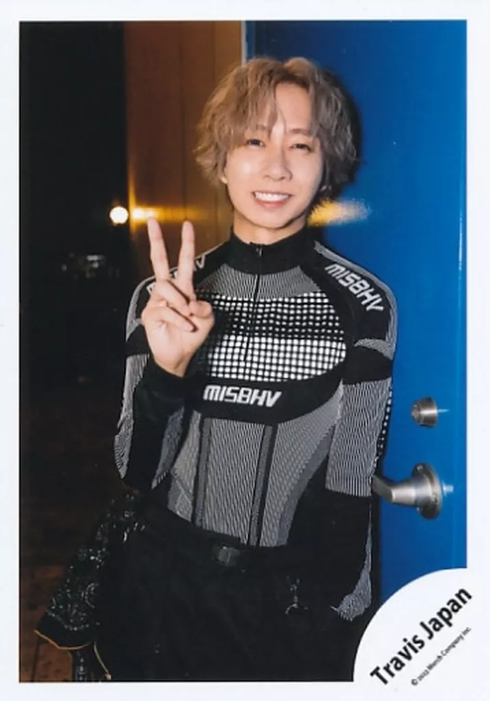 Travis Japan / Kaito Ono Nakamura / On Knee / Album pre-distribution ...