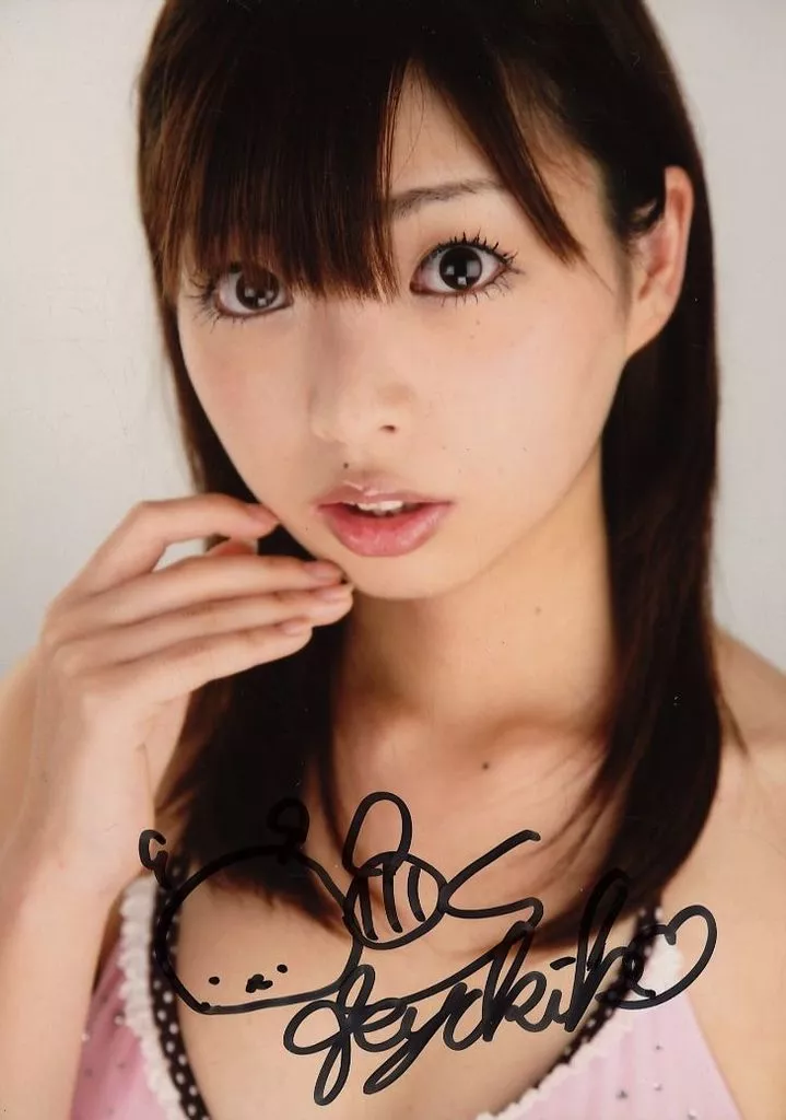 Official photo (female) / Gravure idol ☆ Yukiko Hachisuka / with handwritten signature ...