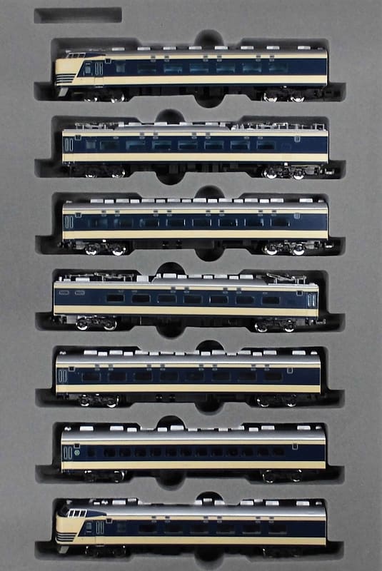 [Damaged / Missing box / accessory] 1/150 583 series limited express sleeper train basic set (7 ...