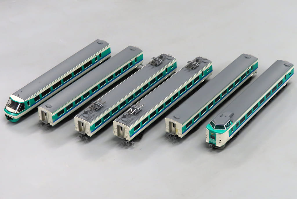 Railway model [Box broken / Attached parts used] 1/150 JR 381 series limited express train ...